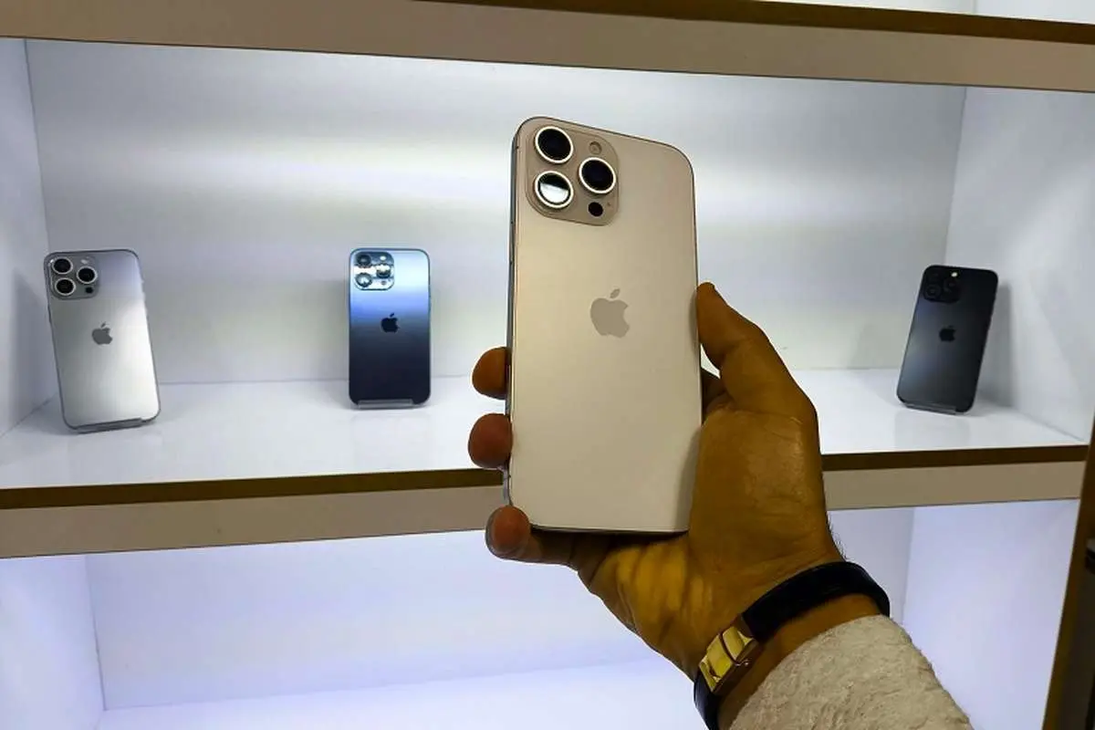 قیمت گوشی سامسونگ، شیائومی و آیفون امروز دوشنبه 17 آذر 1404/ قیمت آیفون 16 از 115 میلیون گذشت